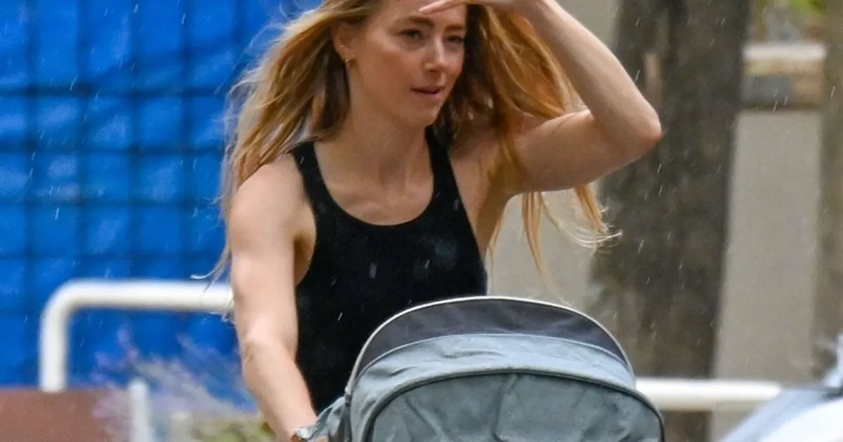 Amber Heard Madrid’de ikizleriyle yağmur altında - HABER DEĞER